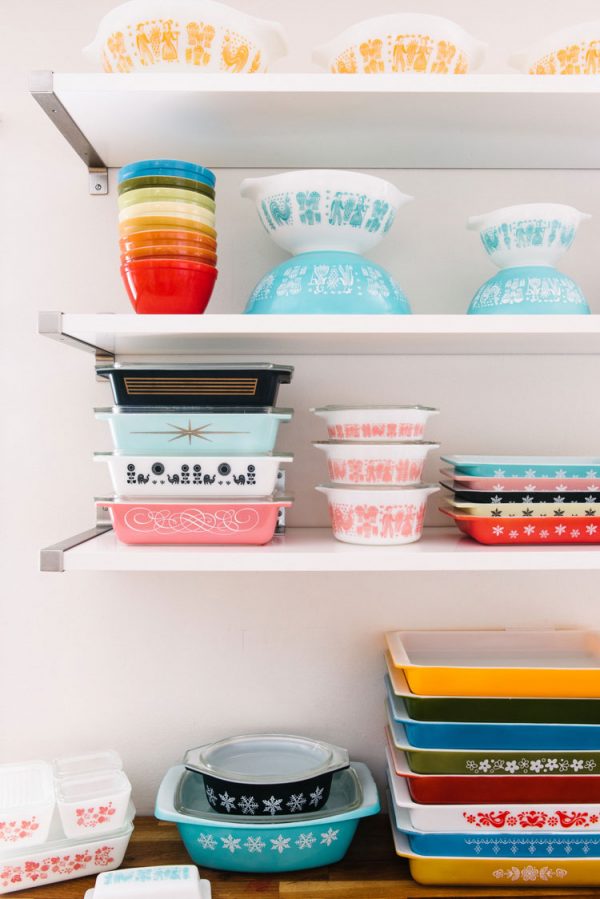 The History of Pyrex - Flea Market Finds: Home and Garden Decorating ...